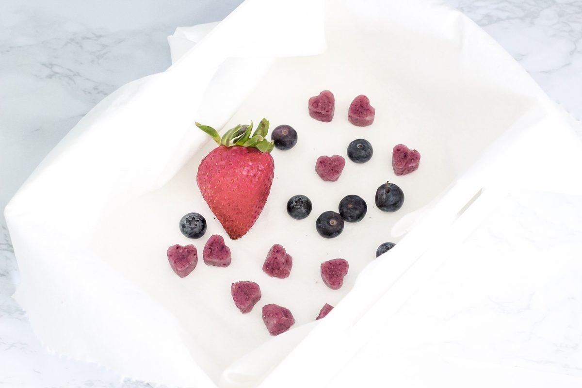 Healthy Homemade Gummies With Real Fruit (SUPER EASY!)