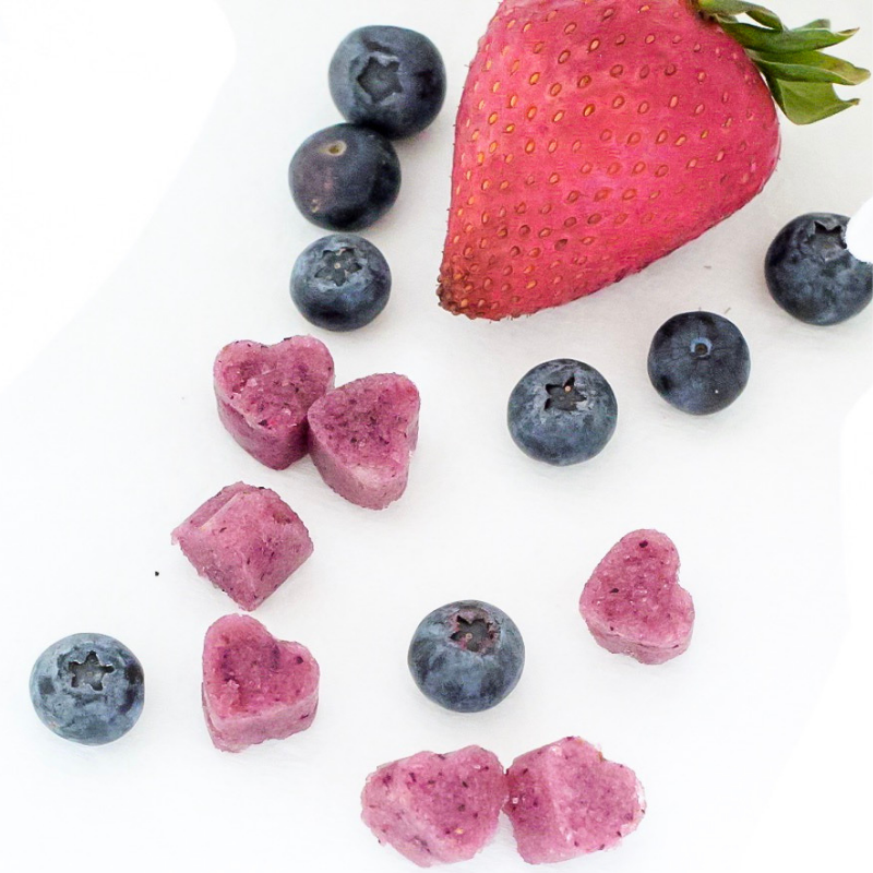 Healthy Homemade Gummies With Real Fruit (SUPER EASY!)