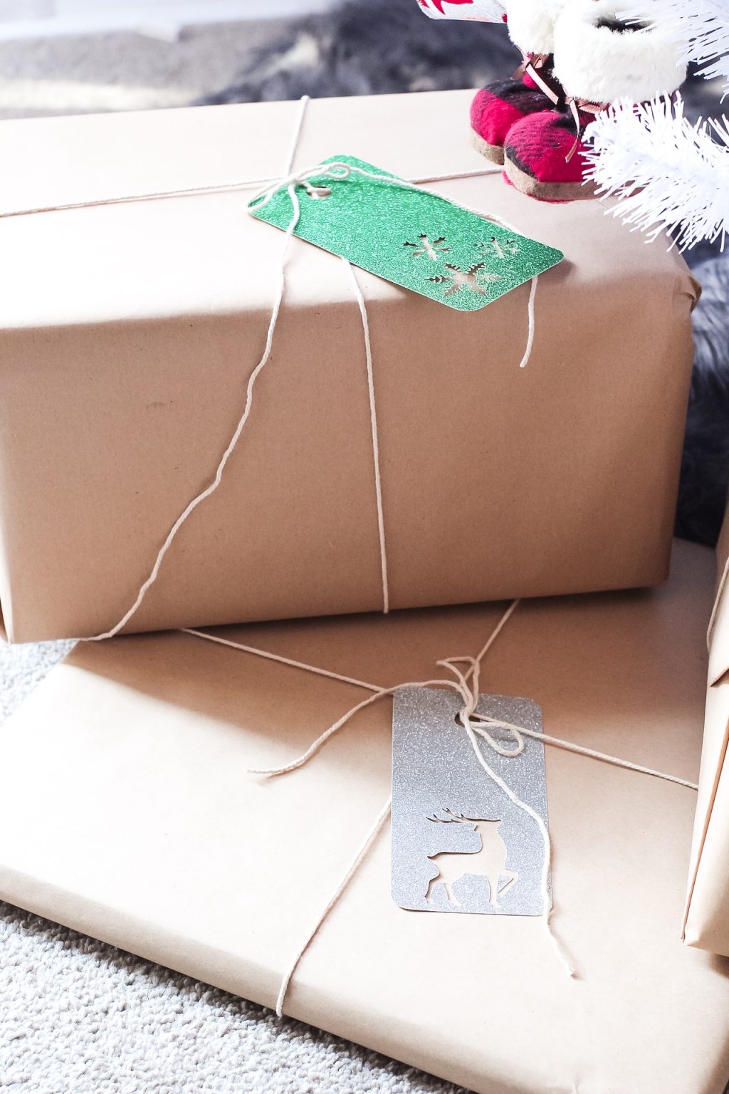 DIY Gift Tags For Christmas with your Cricut