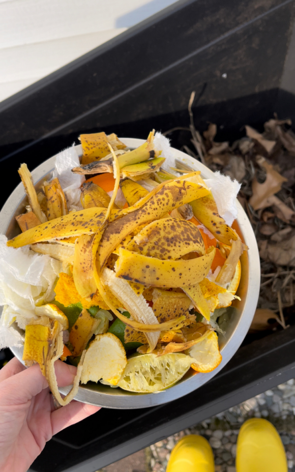 $15 DIY Compost Bin - Composting On A Budget - Slay At Home Mother