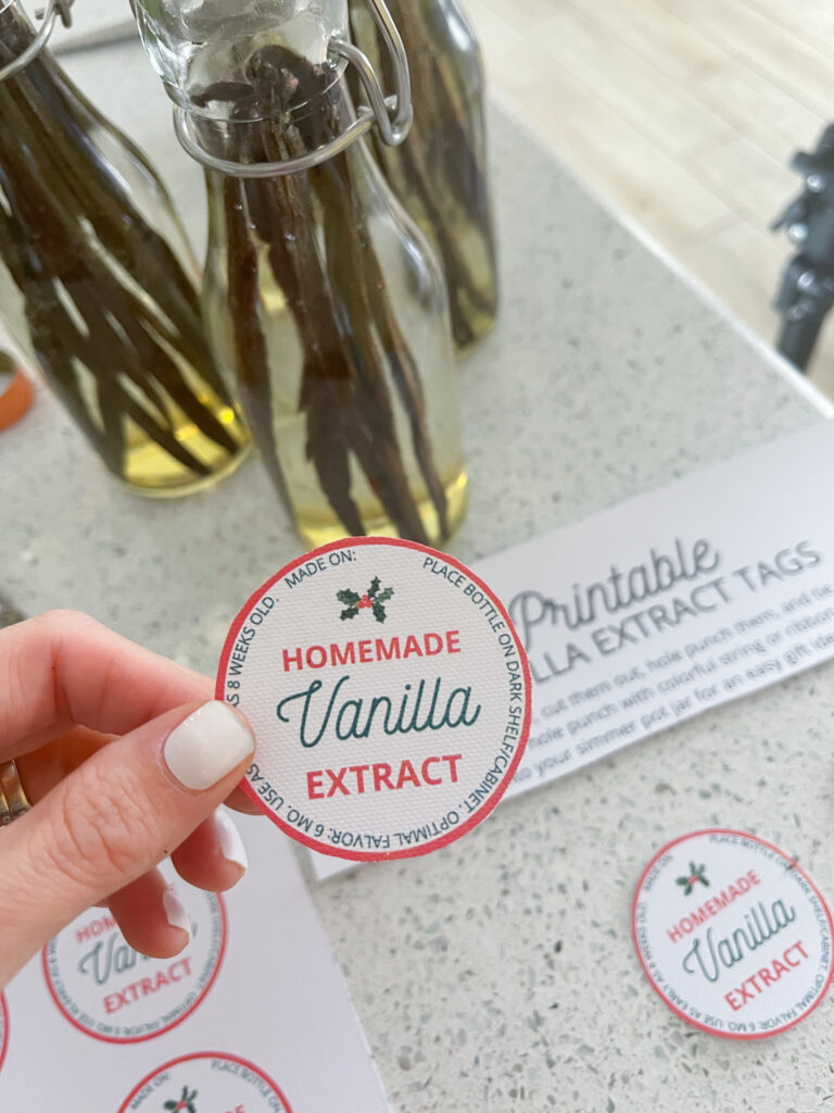 How To Make Homemade Vanilla Extract - Slay At Home Mother